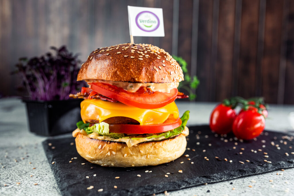 Verdino Burger with Tartar Sauce - Verdino Green Foods – Plant Based ...