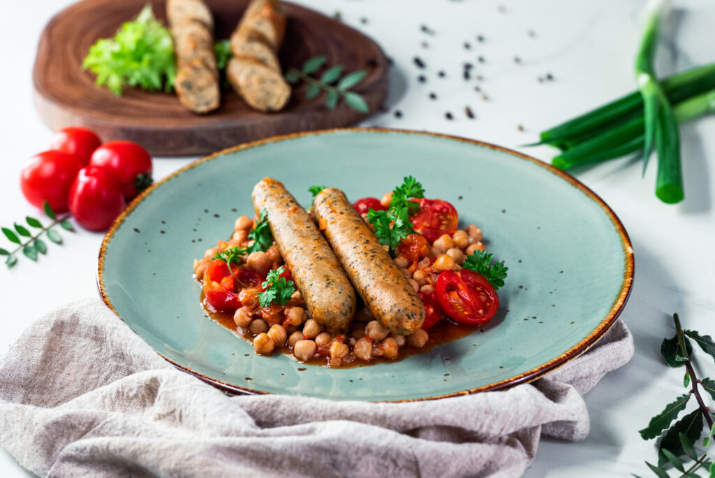 Năut sotat cu roșii și cârnați vegetali - Verdino Green Foods – Plant ...